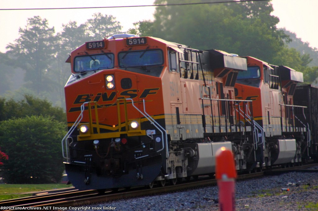 BNSF 5914